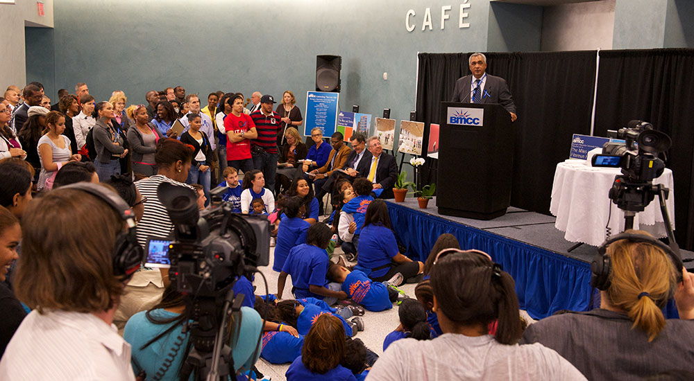 Slide Show of the First Day of Classes in Fiterman Hall – BMCC